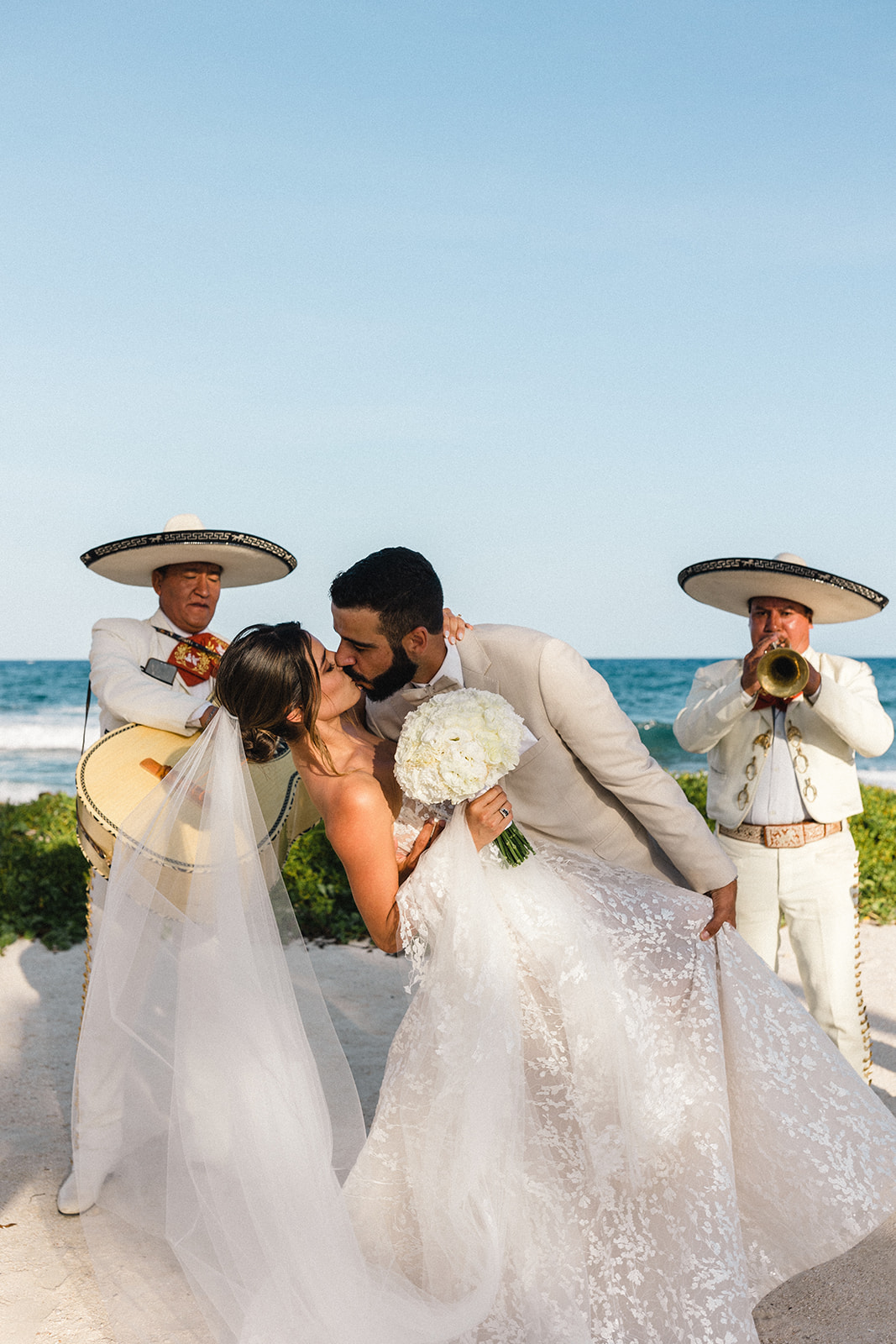 Alexis & Kris – Hilton Tulum – S.O.S. WEDDING PLANNERS